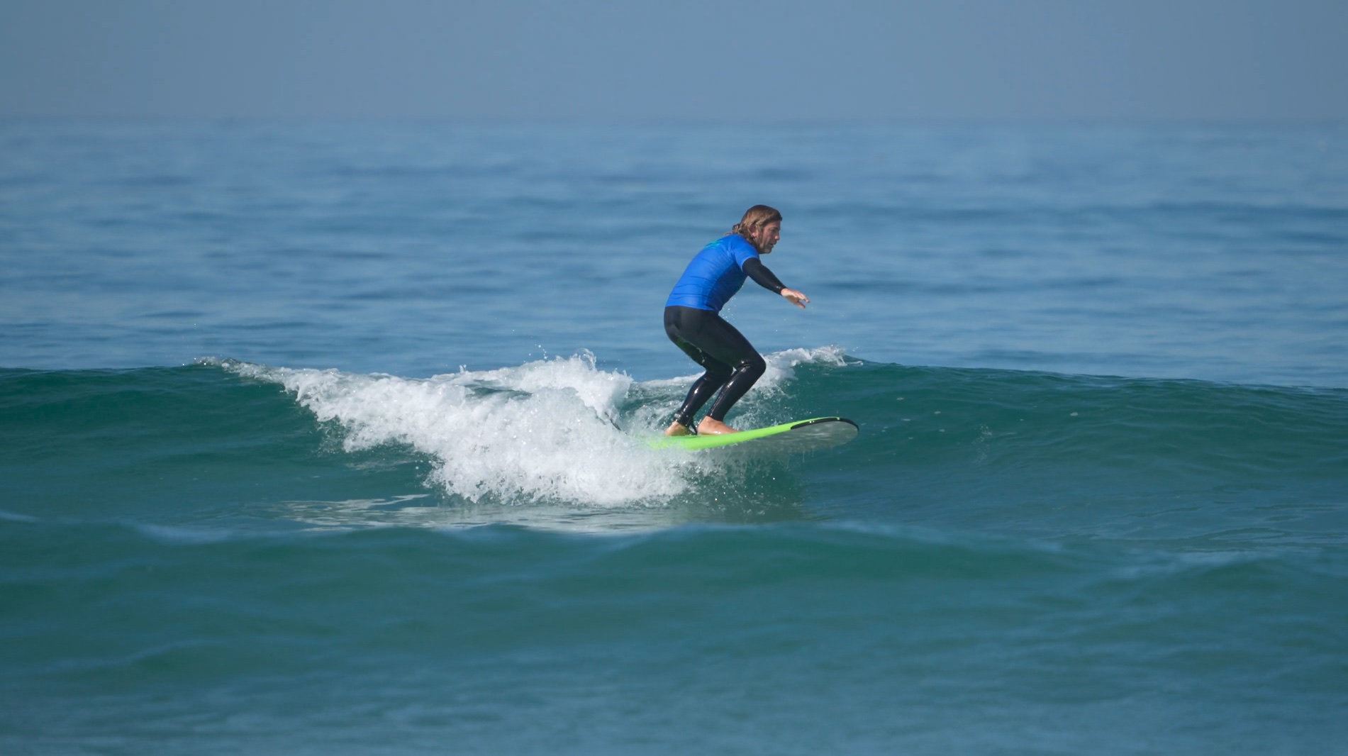The 5 Benefits of Surfing – Breakthrough Surf School | Costa da Caparica